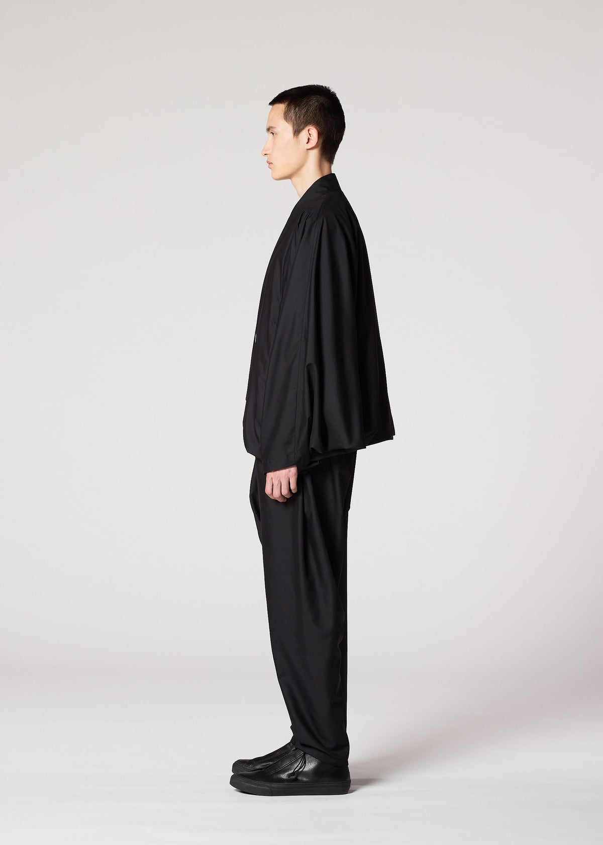 SWING BLACK Jacket Black – ISSEY MIYAKE EU